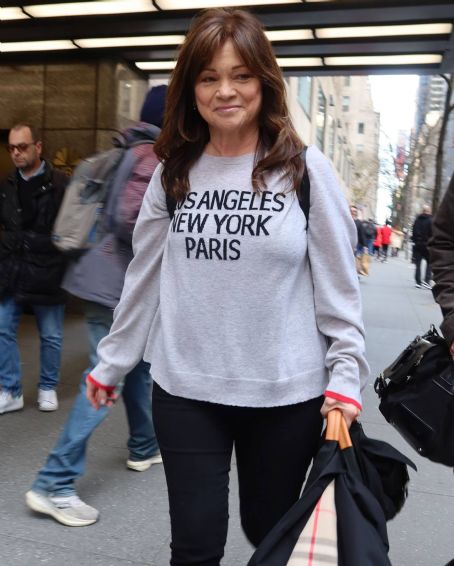 Valerie Bertinelli – Seen at NBC Studios in New York | Valerie ... Valerie Bertinelli – Seen at NBC Studios in New York | Valerie ...