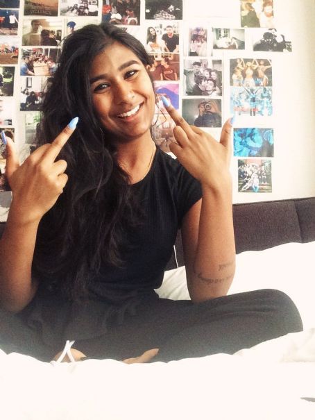 Ash Sarkar Famousfix