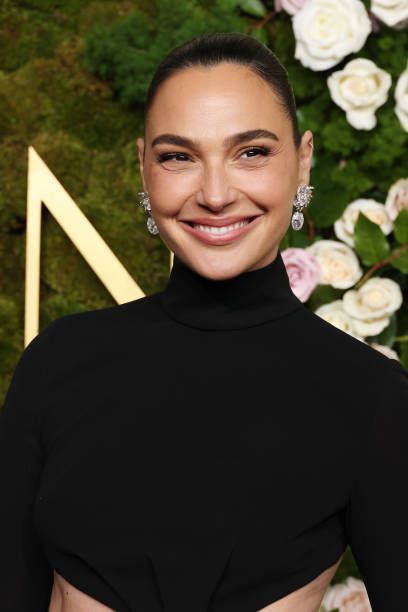 Gal Gadot - The 82nd Annual Golden Globe Awards - FamousFix Gal Gadot - The 82nd Annual Golden Globe Awards - FamousFix