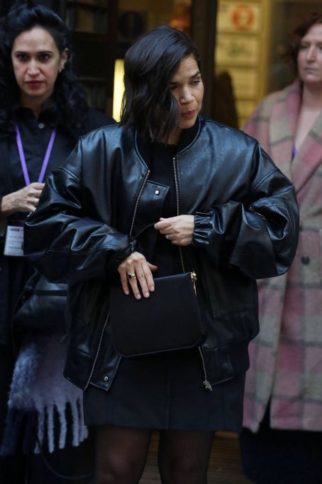 America Ferrera Seen Leaving Bbc Radio 2 In London Famousfix