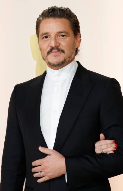 Pedro Pascal - The 95th Annual Academy Awards (2023) - FamousFix Pedro Pascal - The 95th Annual Academy Awards (2023) - FamousFix