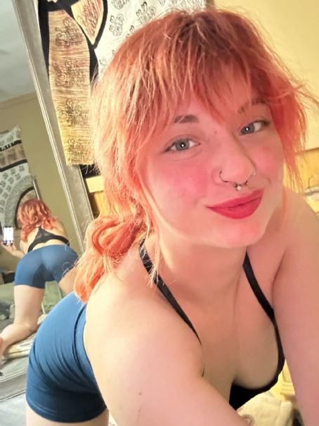 Redhead Abby Famousfix