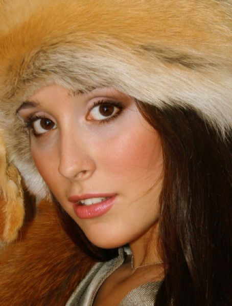 Kseniya Larina Famousfix