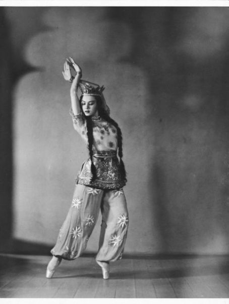 Irina Baronova Famousfix